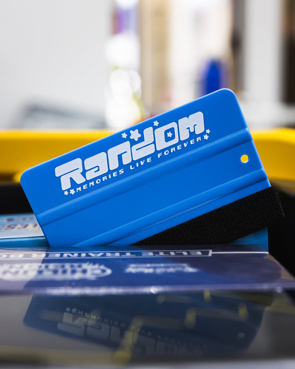 VINYL APPLICATOR v2 – RANDOM ARCHIVES